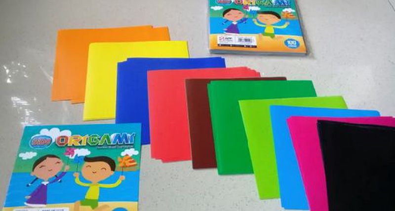 Kertas origami ukuran 12 x 12 cm