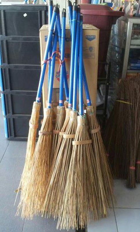 Sapu Lidi Taman / Halaman Gagang Panjang Model Bulat dan Oval