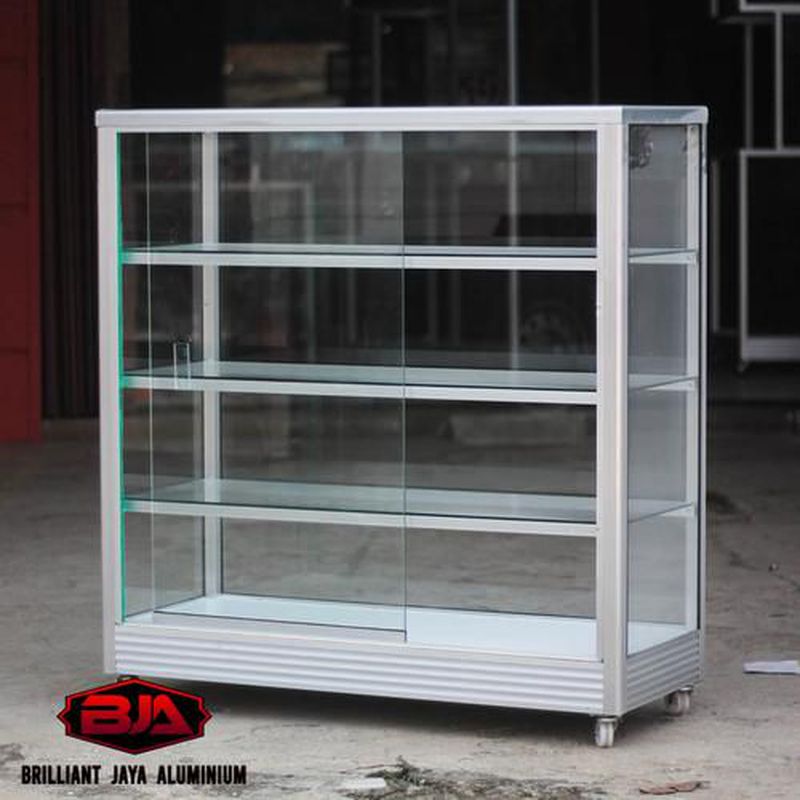 Etalase Kaca (Lebar 1,5 meter)