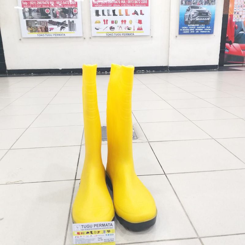 SEPATU BOOTS TINGGI HUNTER FORTE KUNING - 39