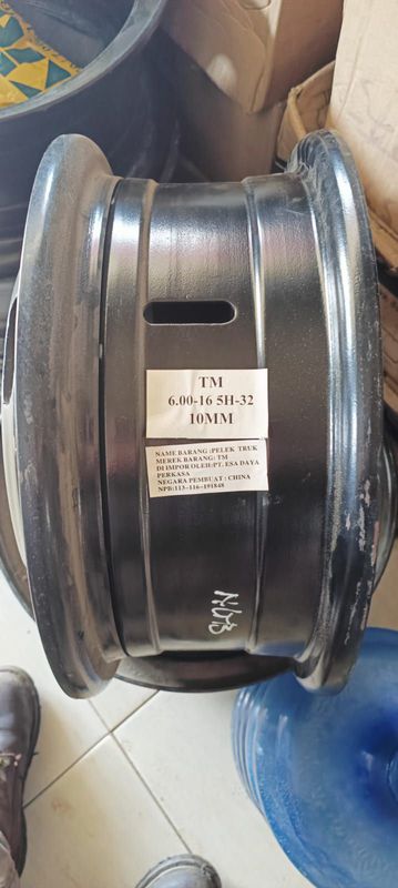 Velg Ban Truck