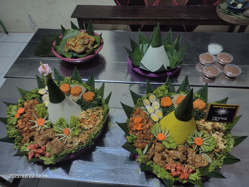 TUMPENG BESAR PAKET A - Nasi Putih