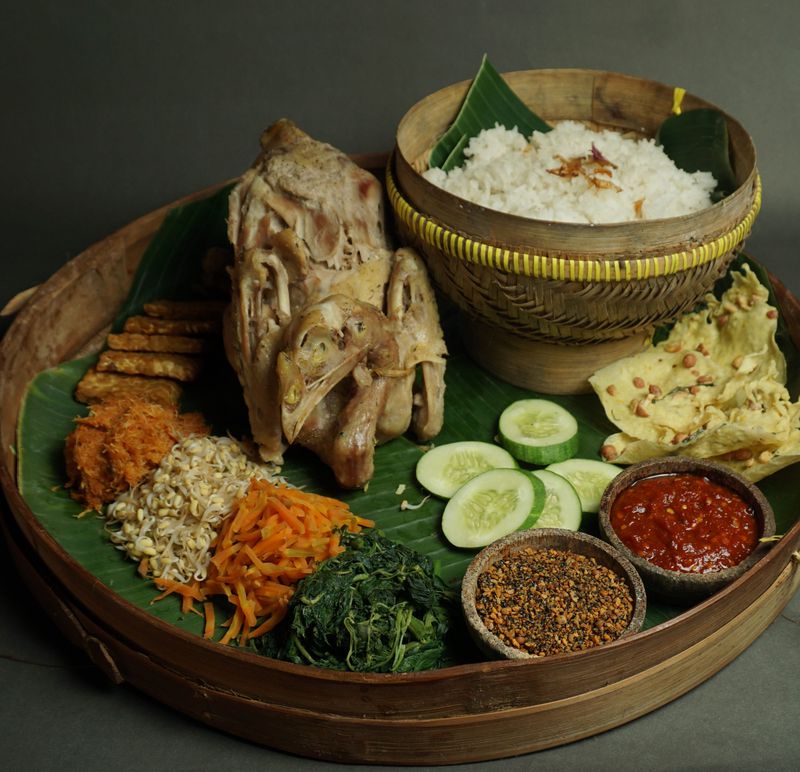 Ingkung Sego Wiwitan