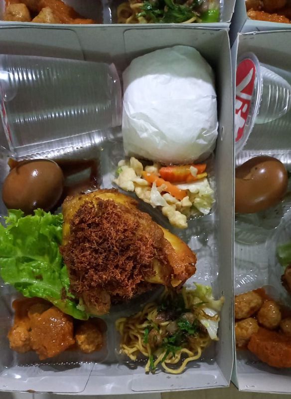 paket 2x snack, 1x makan