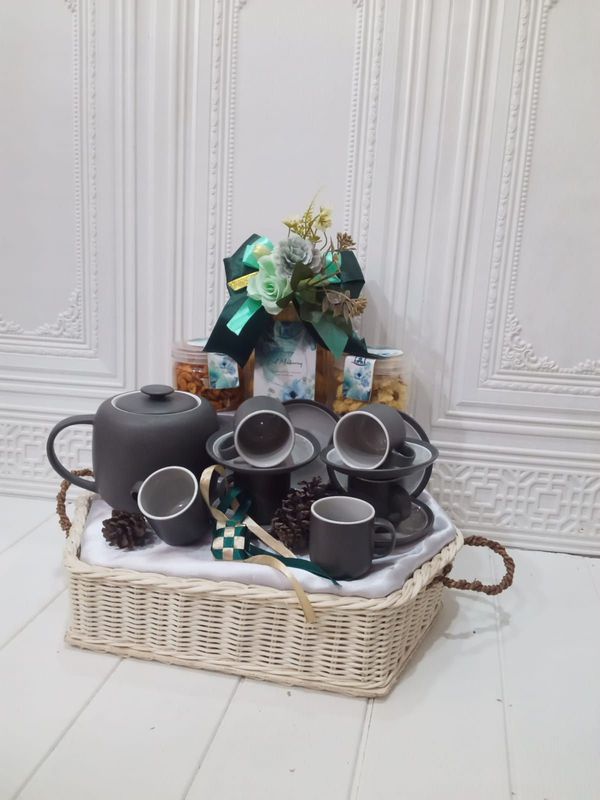 parcel tea set stoneware