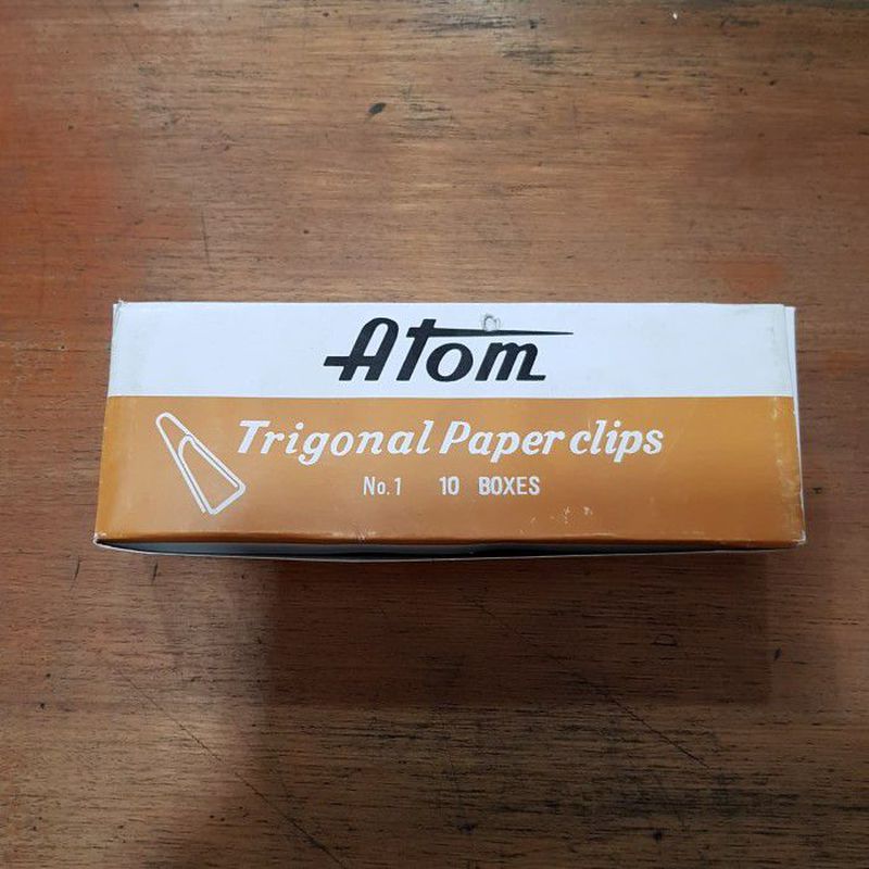 Atom Trigonal Paper Clips no1