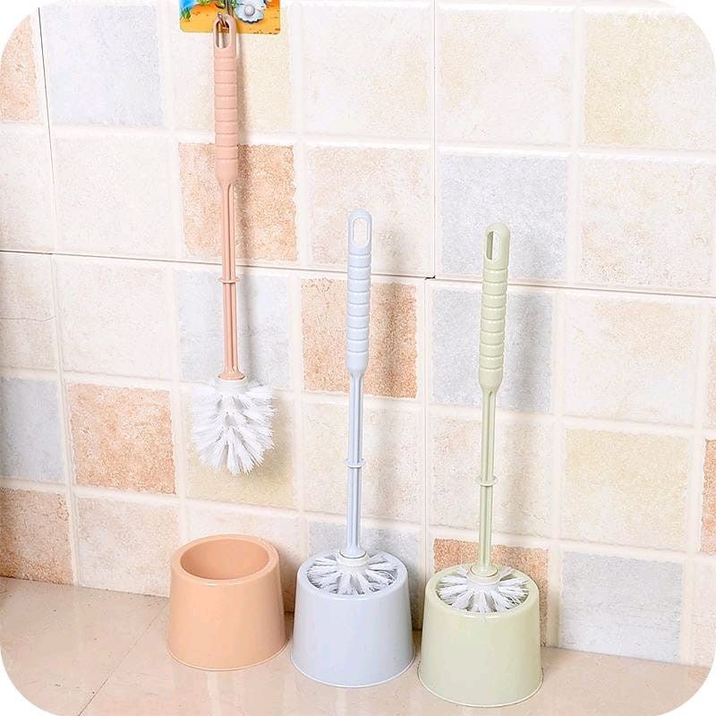 sikat wc dengan tatakan