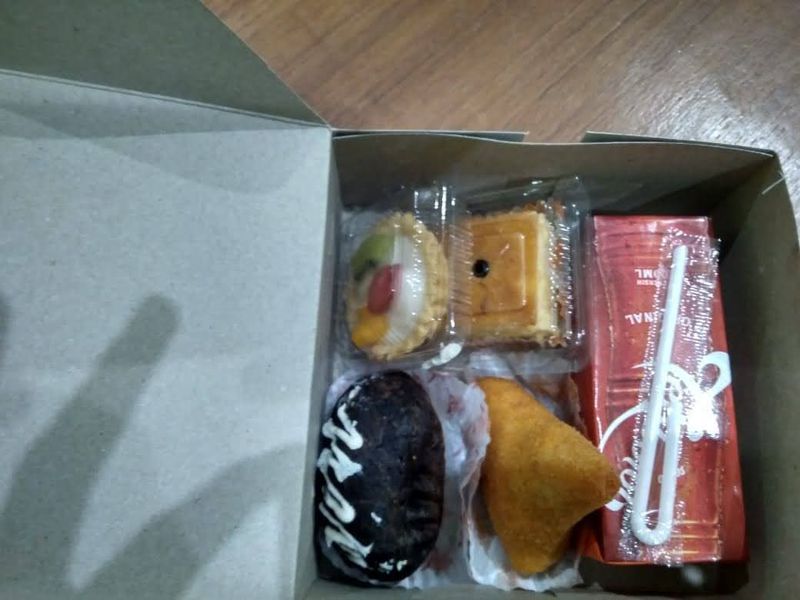 Snack Box + Teh Kotak