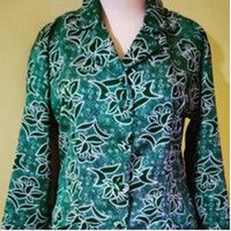 1 (satu) Set Seragam PKK (Baju-Celana-Sepatu)