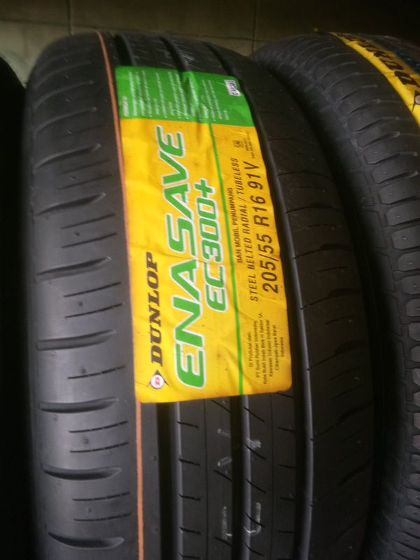 Ban Mobil Dunlop Enasave EC 300+