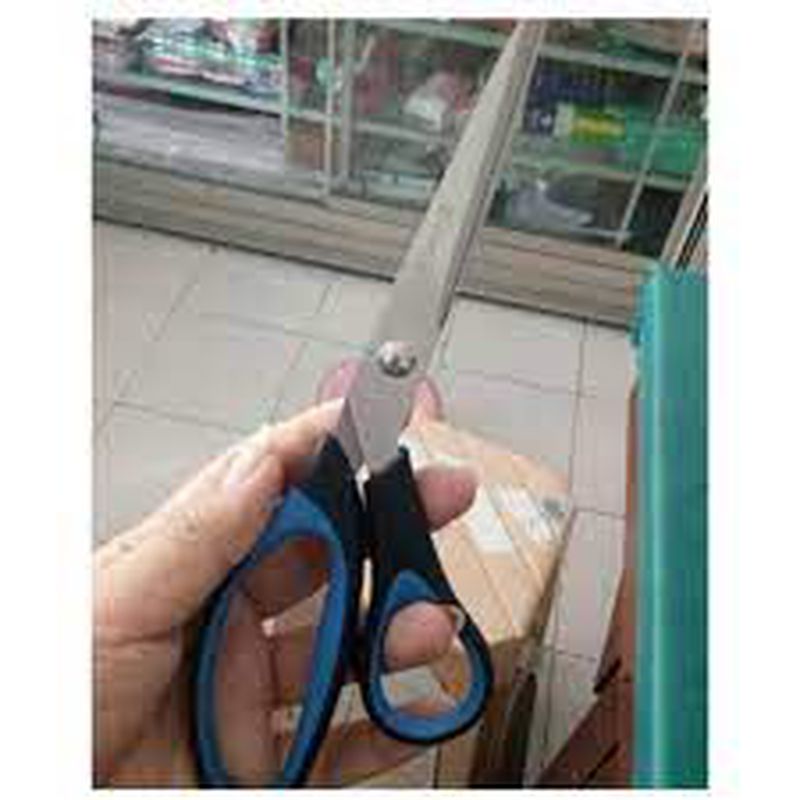Gunting Kain Besar