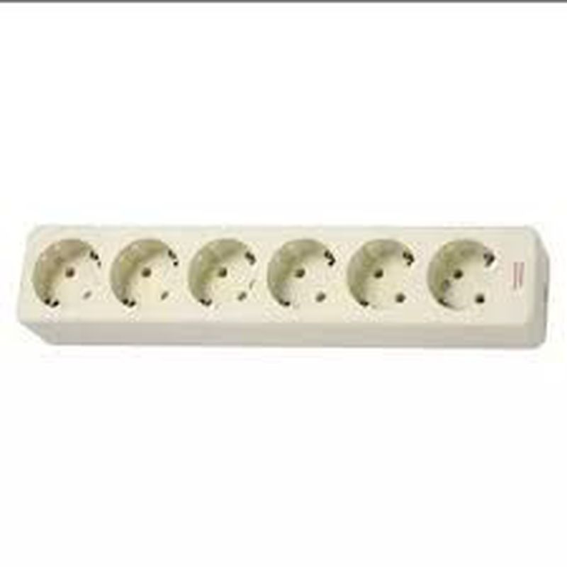 Terminal Listrik 6 Lobang