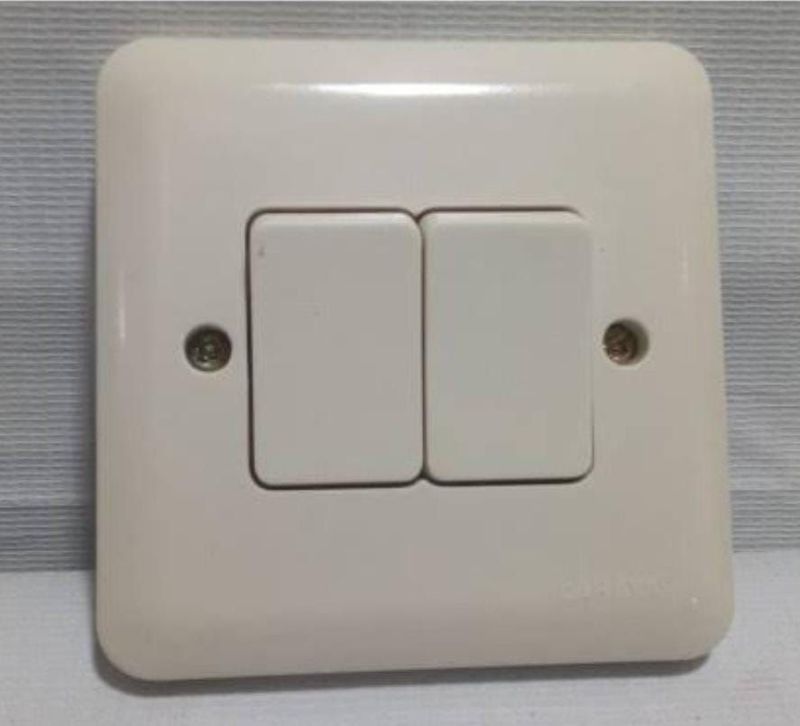 SAKELAR ON OFF IB IN BOW 2 TITIK WARNA PUTIH