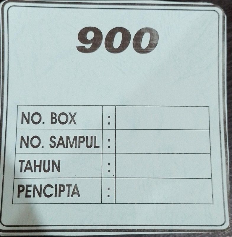 LABEL KERTAS KILAP 1/4 FOLIO