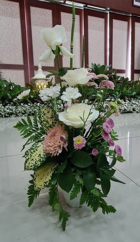 Rangkaian Bunga Meja