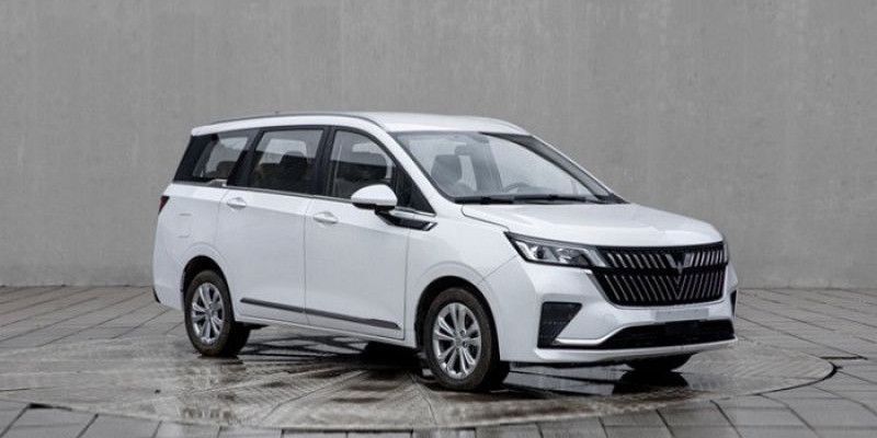 MOBIL WULING