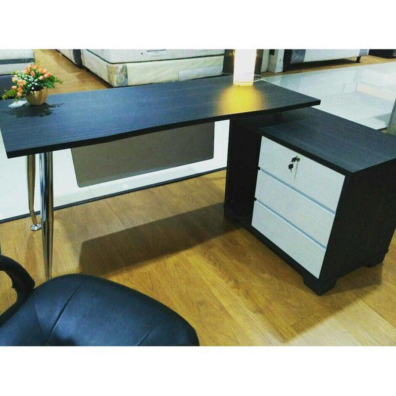 Meja Kerja Siantano OT 153 150 x 70 x 75 cm