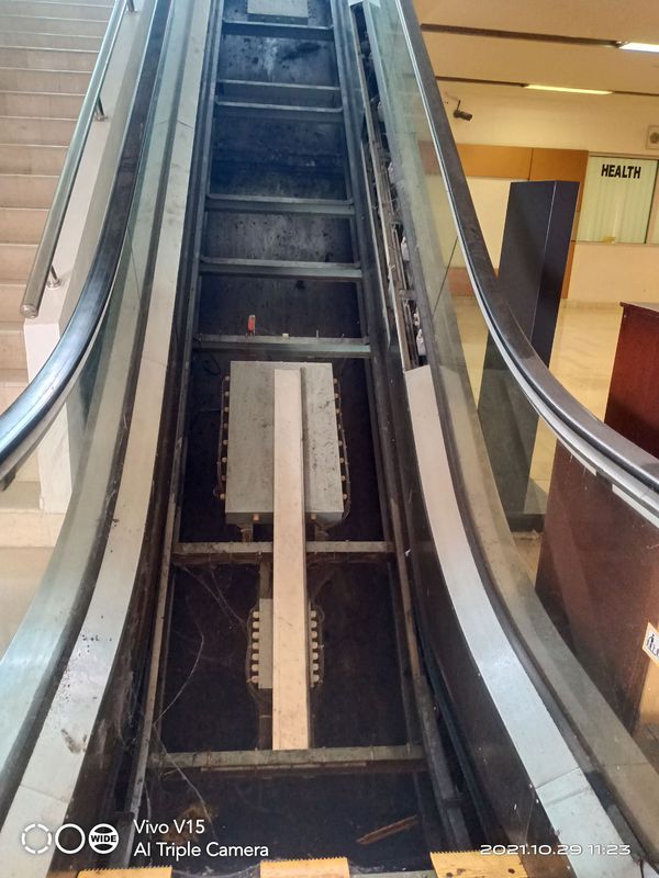 maintenance escalator