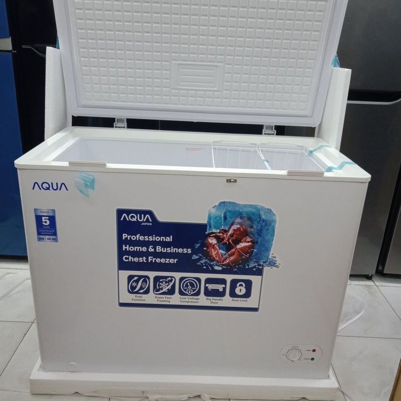 Frezeer box Aqua 210 liter