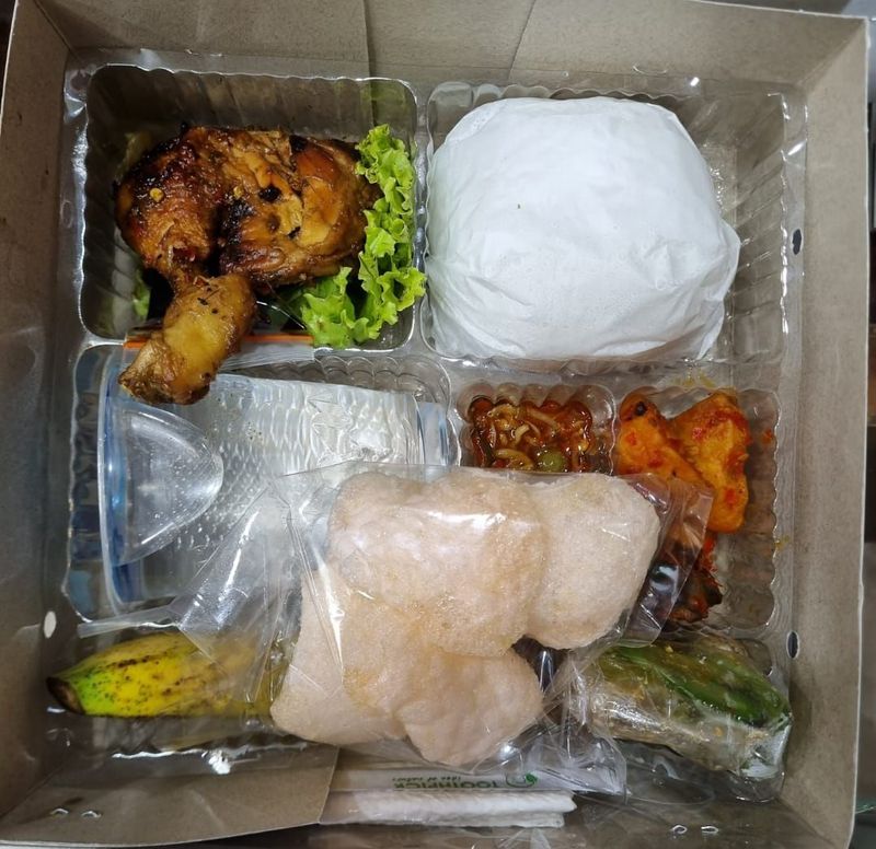 NASI KOTAK AYAM