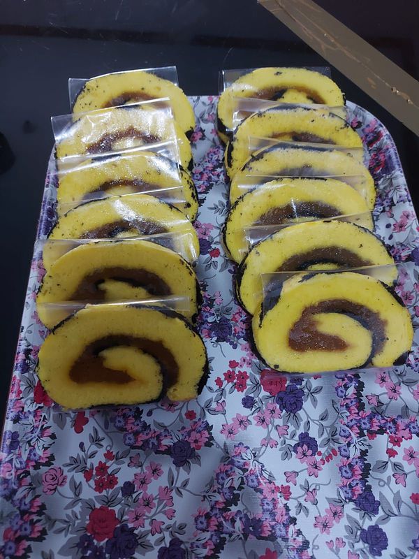 kue Roll tart