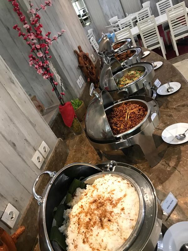 1X LUNCH / DINNER BUFFET