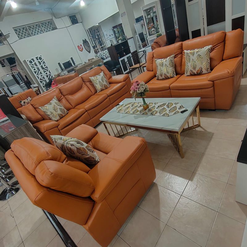 1 Set Sofa Dengan Meja