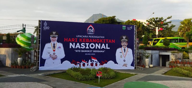 Cetak Banner ukuran 4,85m x 1,5m