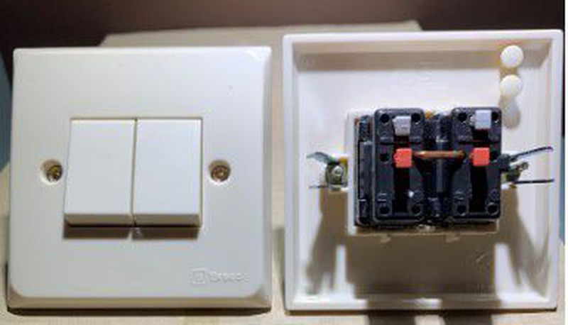 Saklar Double (Seri) 1 Phase In Wall