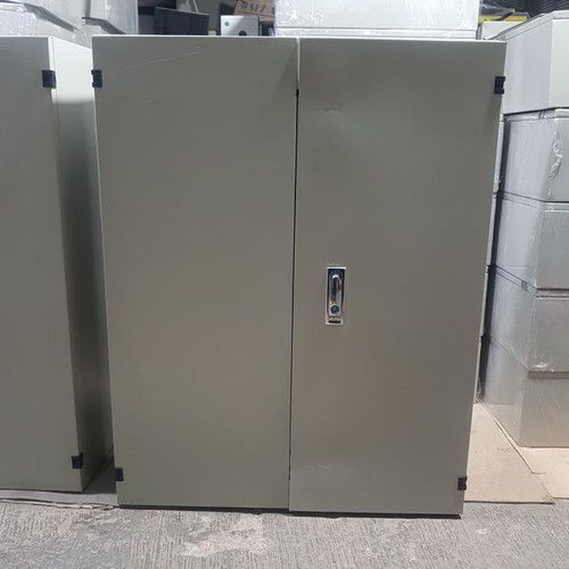 Kotak Panel 20 x 40 x 60 2 Pintu