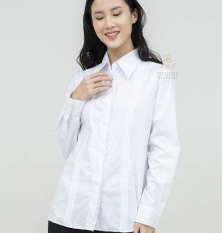 Kemeja Putih Wanita