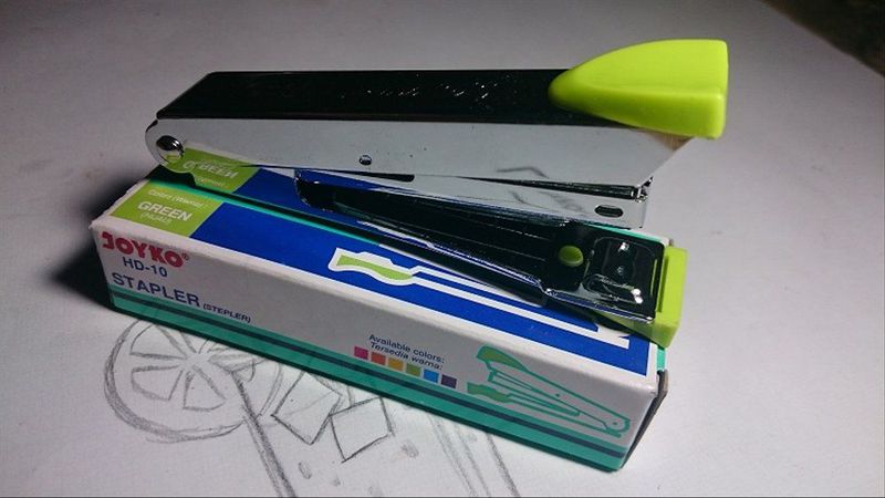 STAPLER KECIL