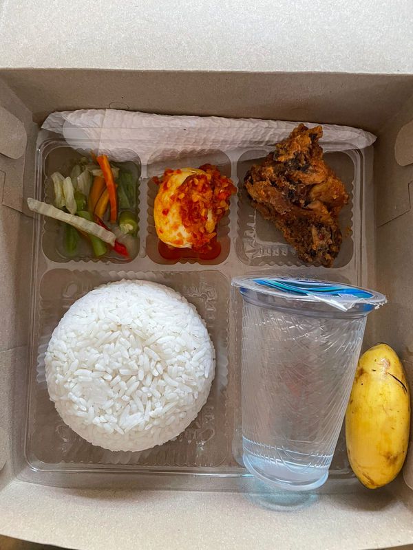 NASI KOTAK KOMPLIT - Tradisional