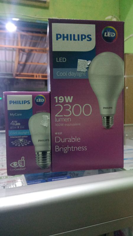 PHILIPS LED 19 watt cool daylight
