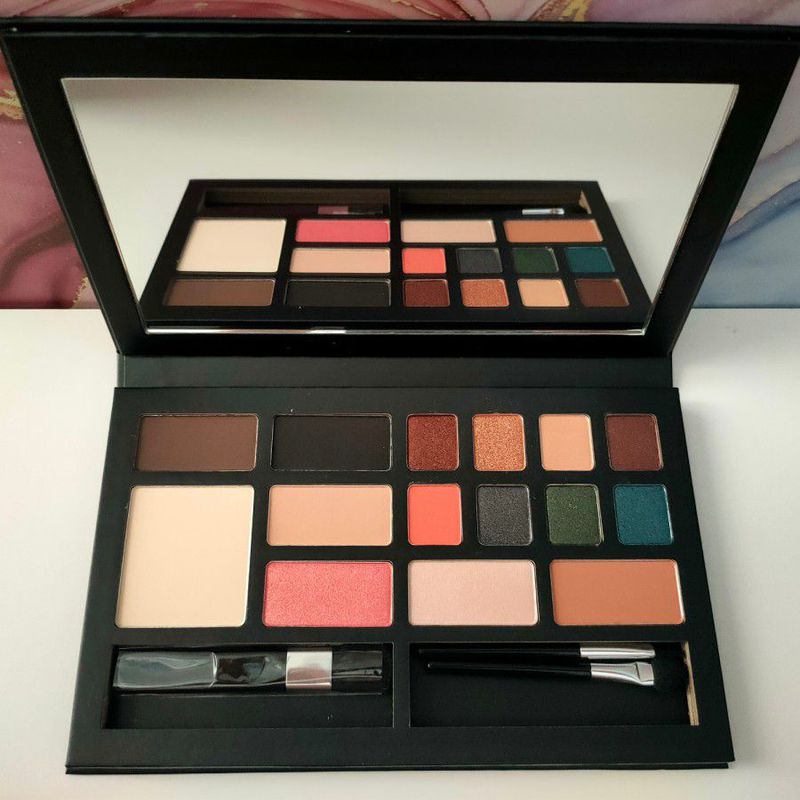 Bahan Peraga Alat Rias