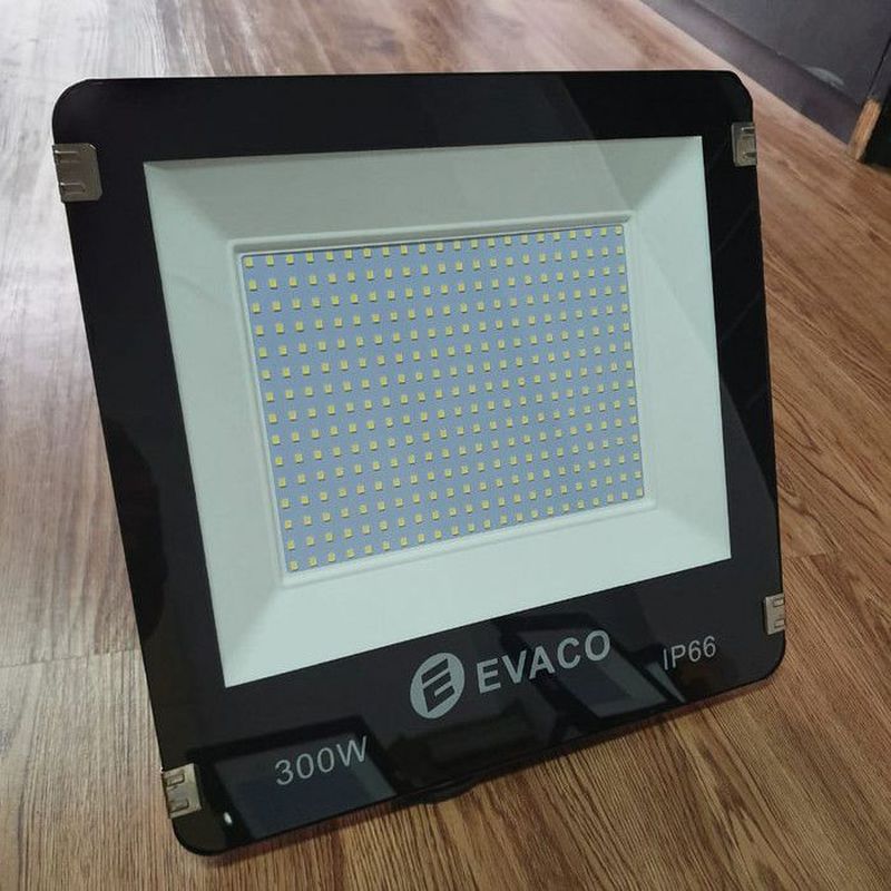 Lampu Tembak Evaco 300 watt