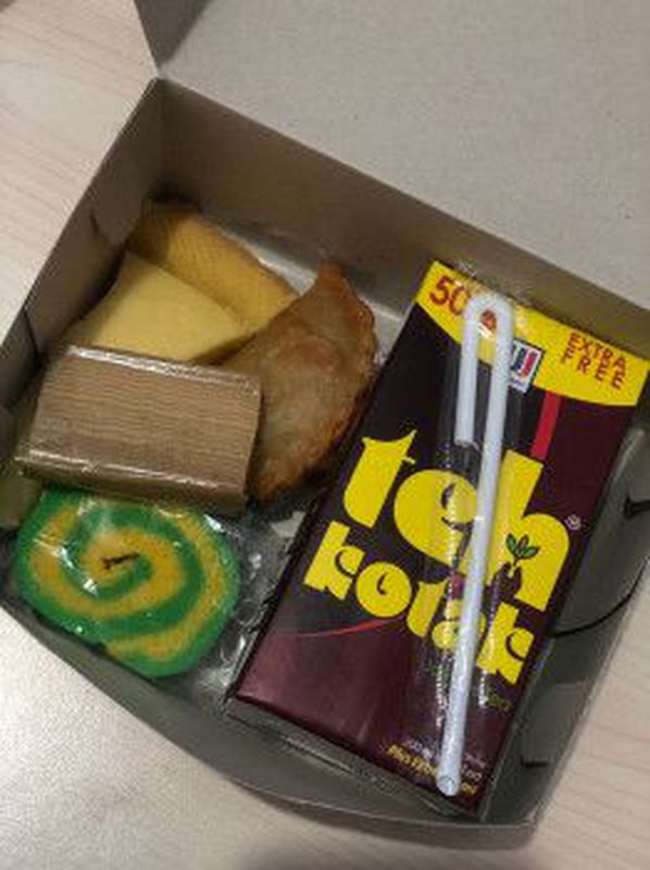 Kue Kotak / Snack VIP