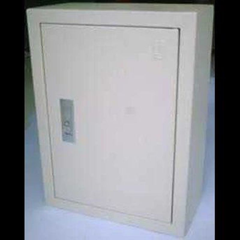 Panel box besi