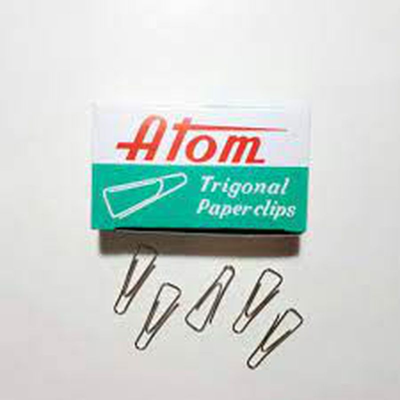 Paper clips atom