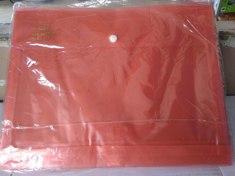 Map Plastik Kancing - Putih