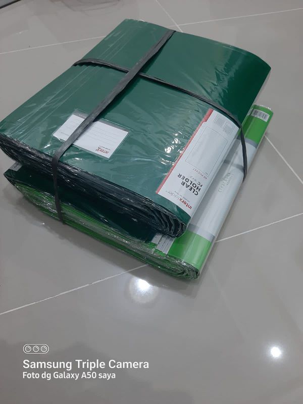 Clear Holder F4 60 Pockets - Hijau