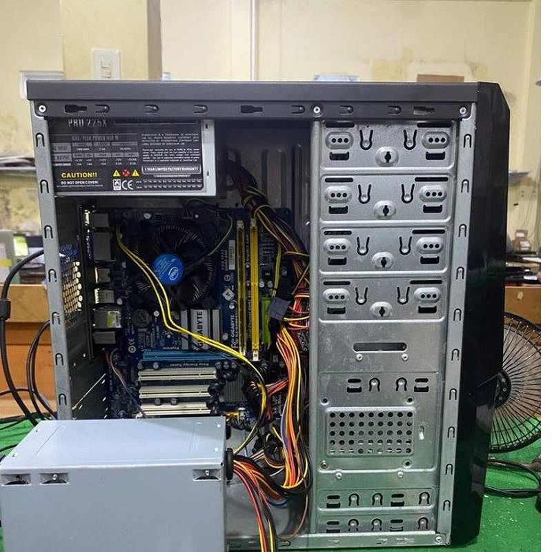 PERAWATAN DAN PEMELIHARAAN CPU (Sv Cpu Desktop, Kabel Power Cpu)