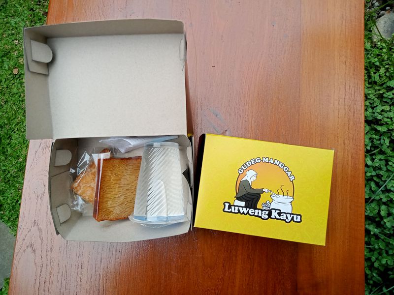 Snack Luweng Kayu 1
