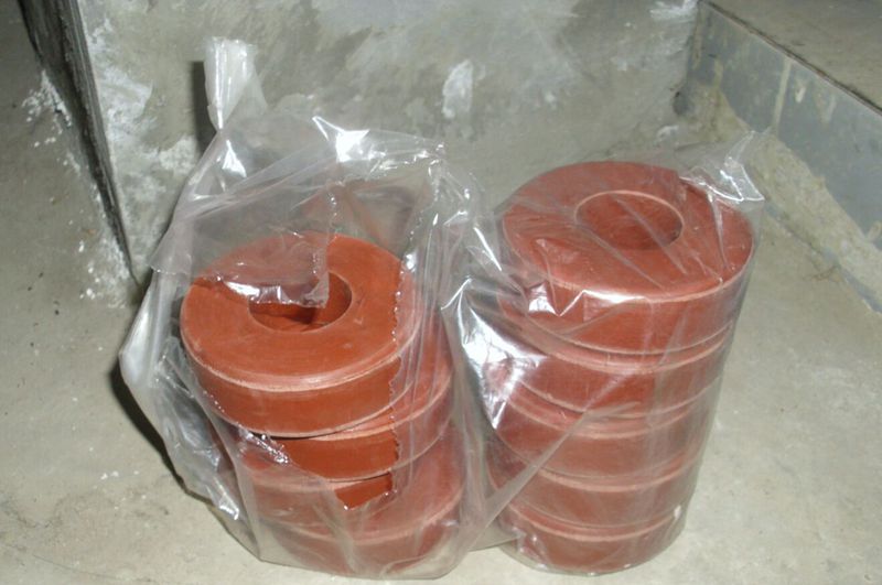 RUBBER COUPLE ELEVATOR