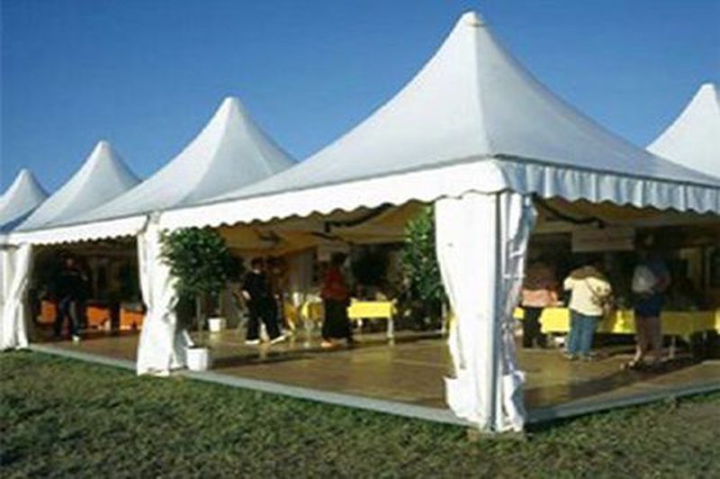 SEWA TENDA EXPO DAN PERLENGKAPANNYA