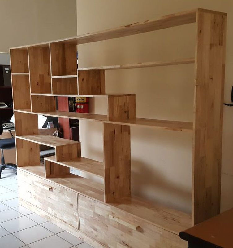 Lemari Display / Gambar I