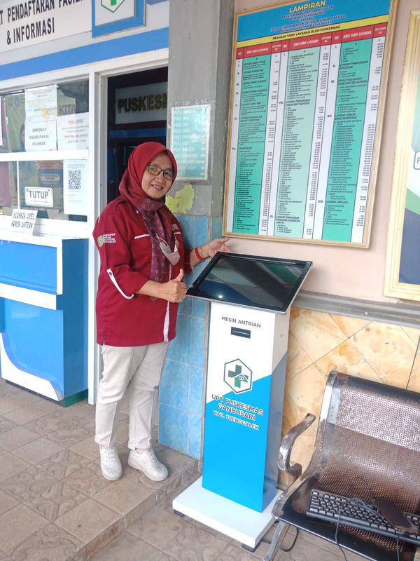 Mesin Antrian Layar Sentuh 19 Inchi