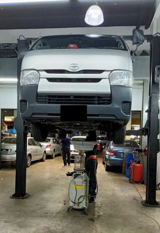 Servis Besar Toyota Hiace