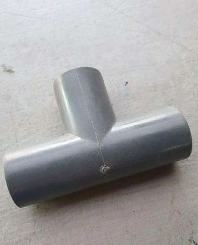Knee T
