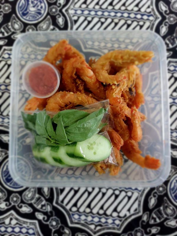 Paket Nasi box udang goreng Tepung